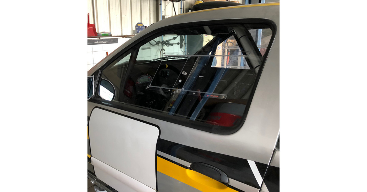 Vitrage MAKROLON Racing Window pour RENAULT CLIO II - Gt2i